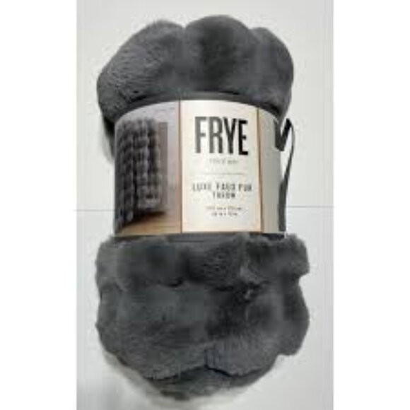 Frye | Bedding | Nwtnew Frye Luxe Faux Fur Luxur Throw Reversible 6 X ...